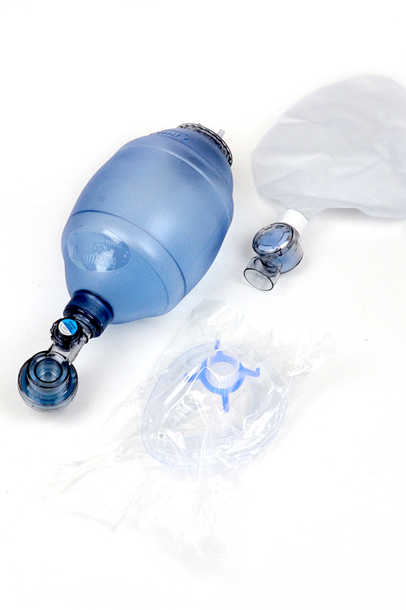 Manual resuscitators