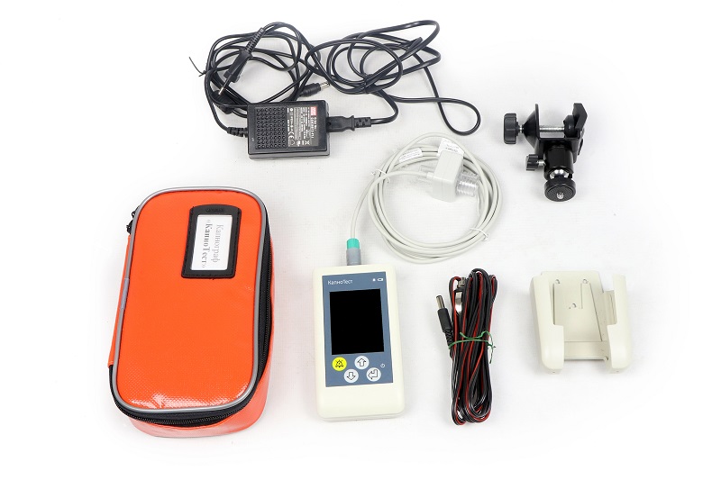Portable resuscitation monitor CO2